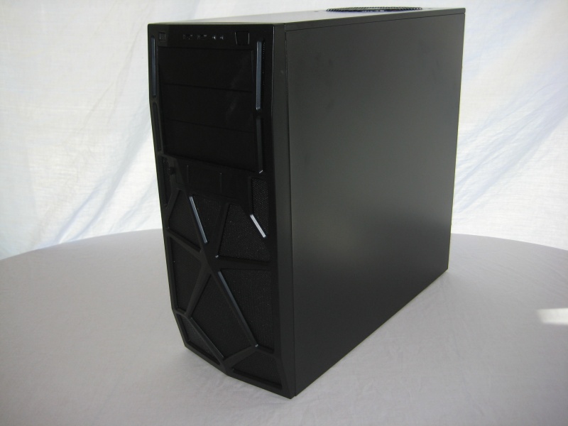 Exterior - Antec Two Hundred Review - Page 2