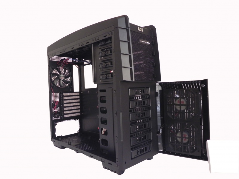 Closer Look: The Interior - AzzA Hurrican 2000 Review - Page 3