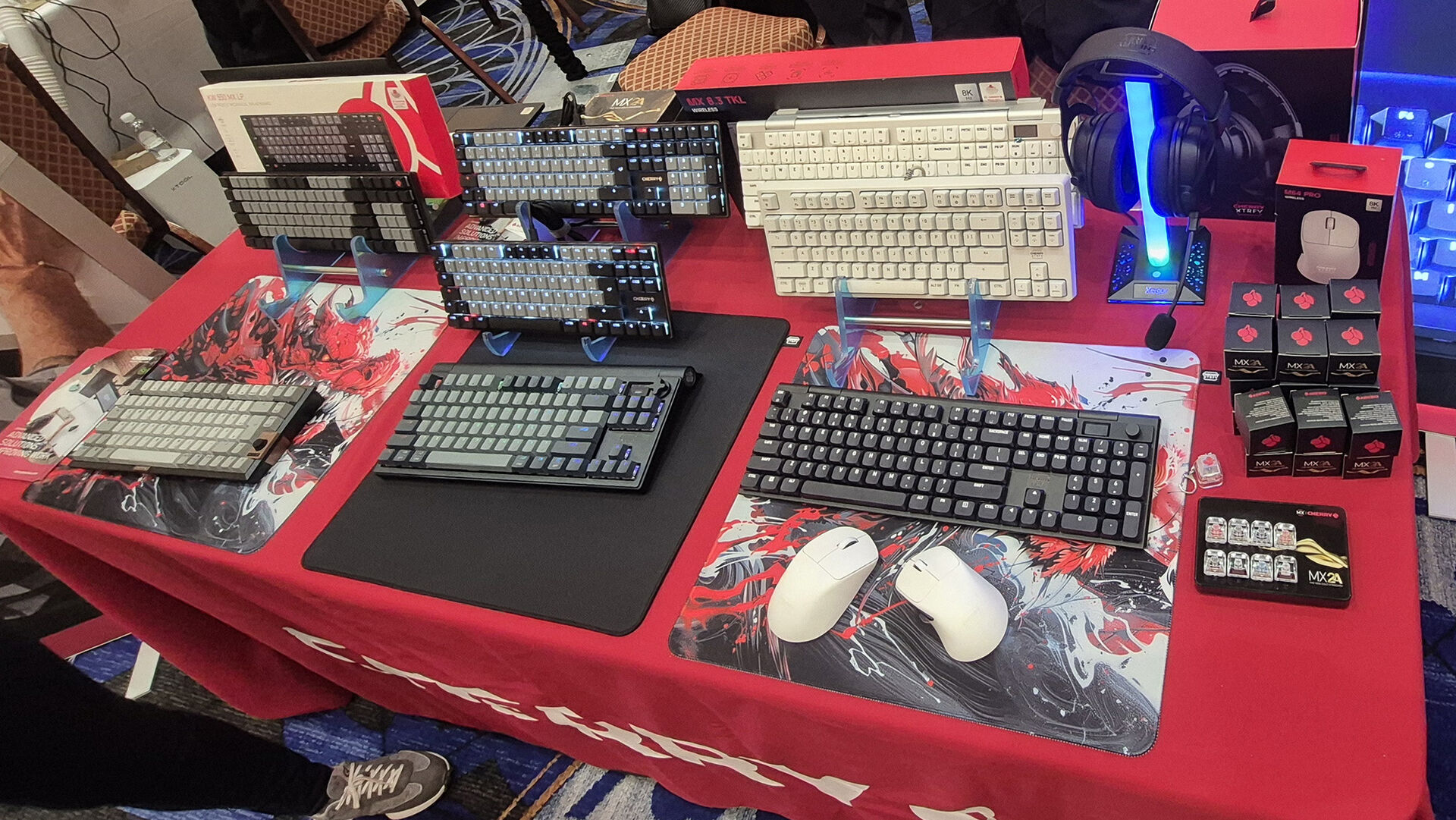 Neoseeker @ CES 2025 - CES 2025 - Pepcom: NETGEAR, CHERRY, Yubico, TOZO, Petcube, Plugable, and ...