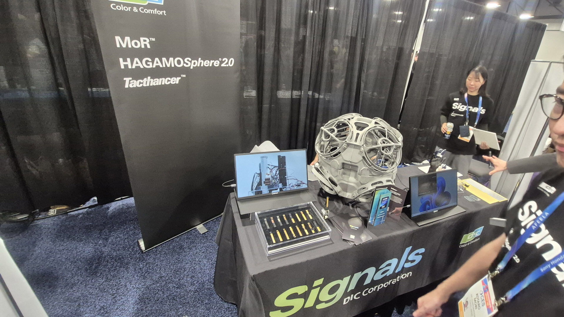 CES 2026, Day 1: CES Unveiled - Lutron, GDU, DIC, Scanbotics, Pongbot ...