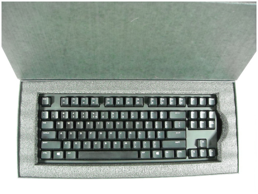 Cooler Master NovaTouch TKL: Packaging & Accessories - CM Storm ...