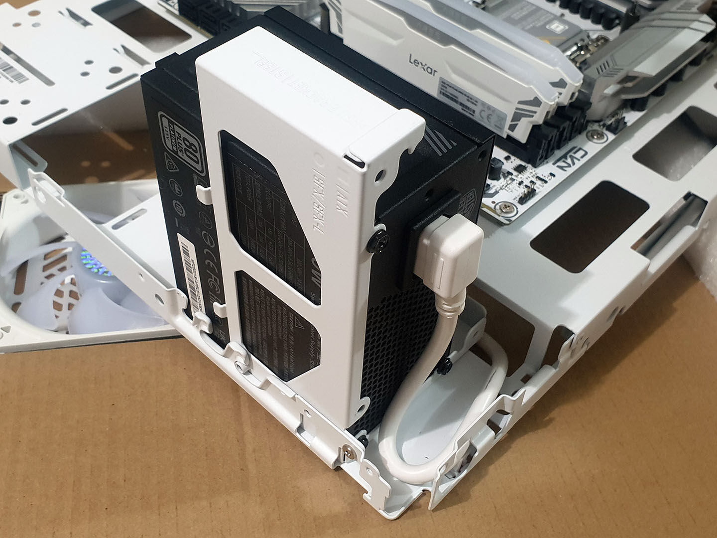 Cooler Master QUBE 500 Flatpack Macaron Review - Cooler Master QUBE 500 ...