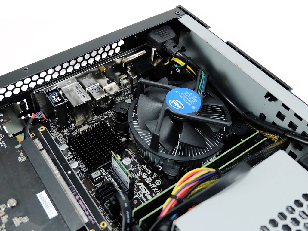 Under the Hood - CyberPowerPC Syber Vapor I Review - Page 4