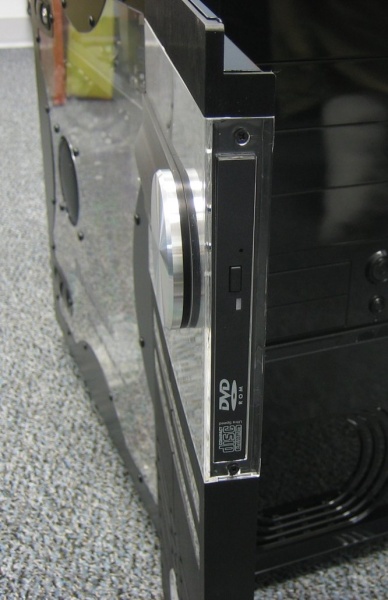 The Front - Thermaltake Eclipse DV V6000 - Page 3