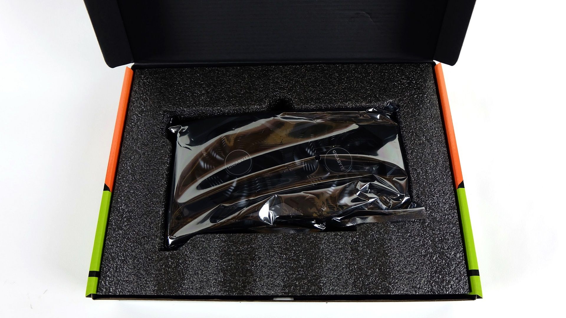 GIGABYTE GeForce GTX 1660 SUPER OC 6GB Review - Introduction & Closer look
