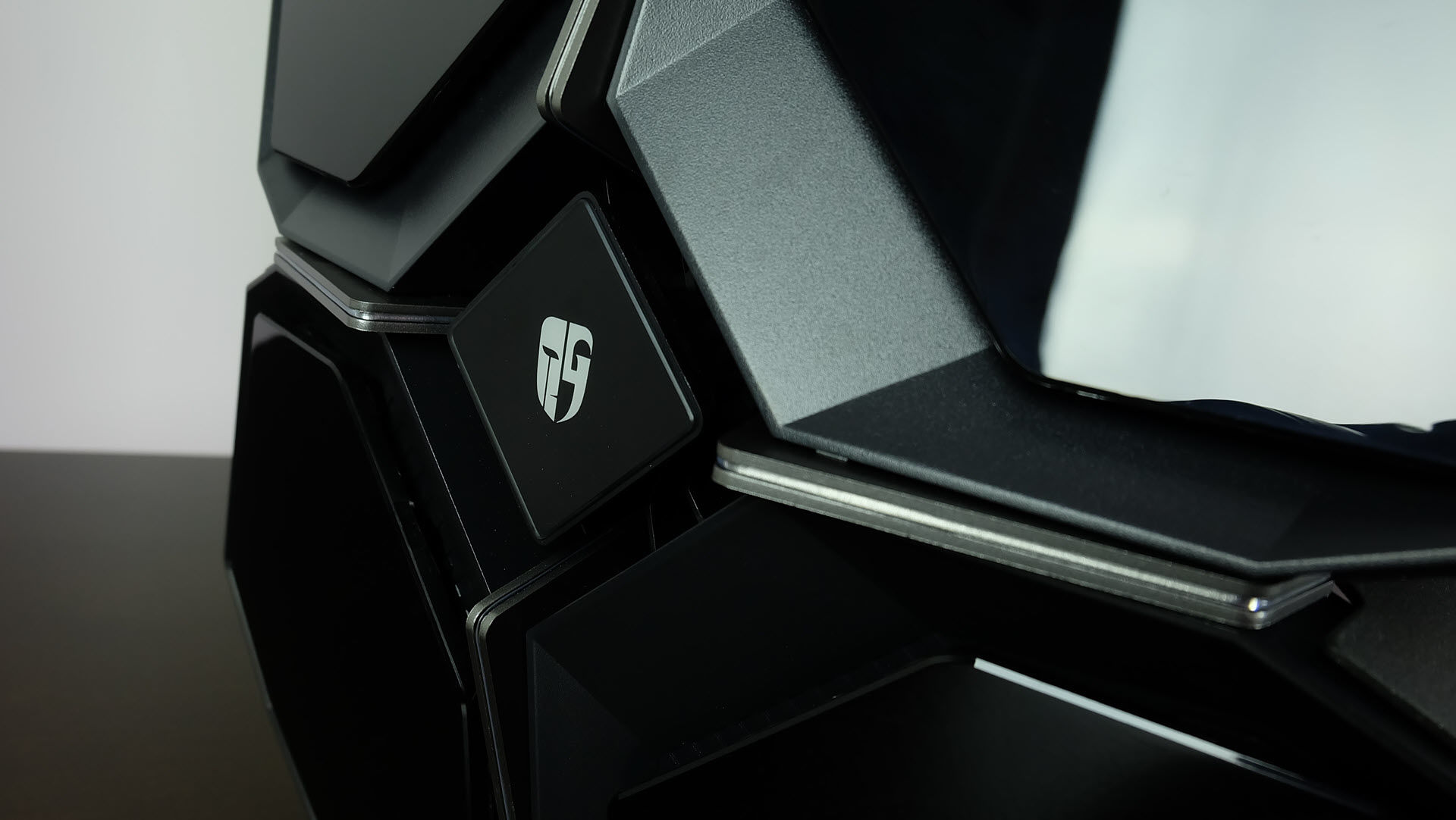 DEEPCOOL Gamer Storm QUADSTELLAR - How to build a Stellar Gaming PC ...