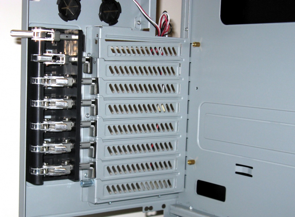 Closer Look: The Interior - Lancool PC-K59 Case Review - Page 3