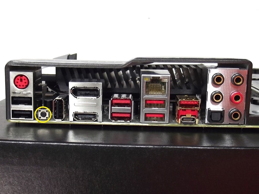 Closer Look - MSI X370 XPower Titanium Motherboard Review - Page 2