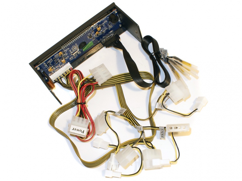 Closer Look & Installation - NZXT Sentry 2 Fan Controller Review - Page 2