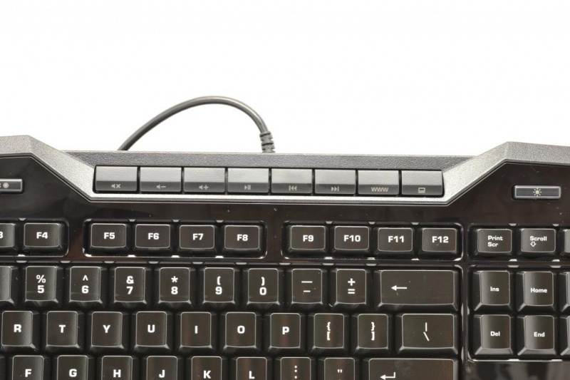 ROCCAT Isku FX: Closer Look - ROCCAT Isku FX Gaming Keyboard Review ...