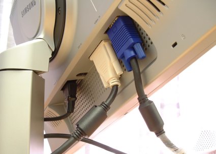 Navigation / Image Quality - Samsung 213T 21" LCD Review - Page 2