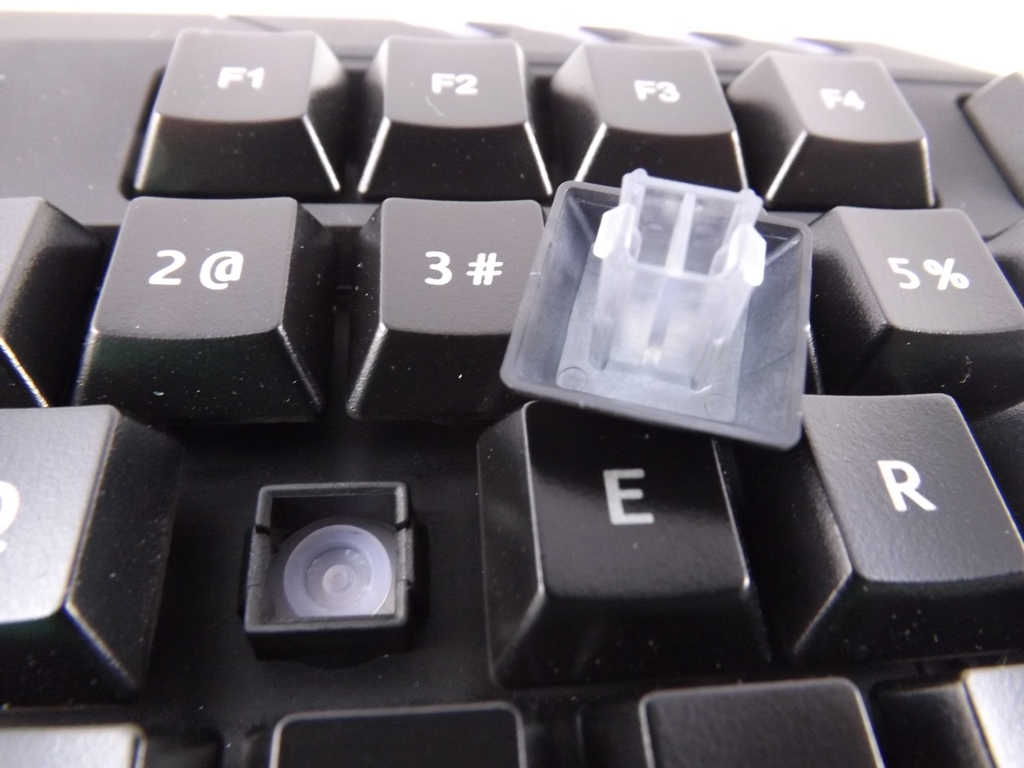 Sentey Phoenix: Closer Look - Sentey Phoenix Gaming Keyboard - Page 3