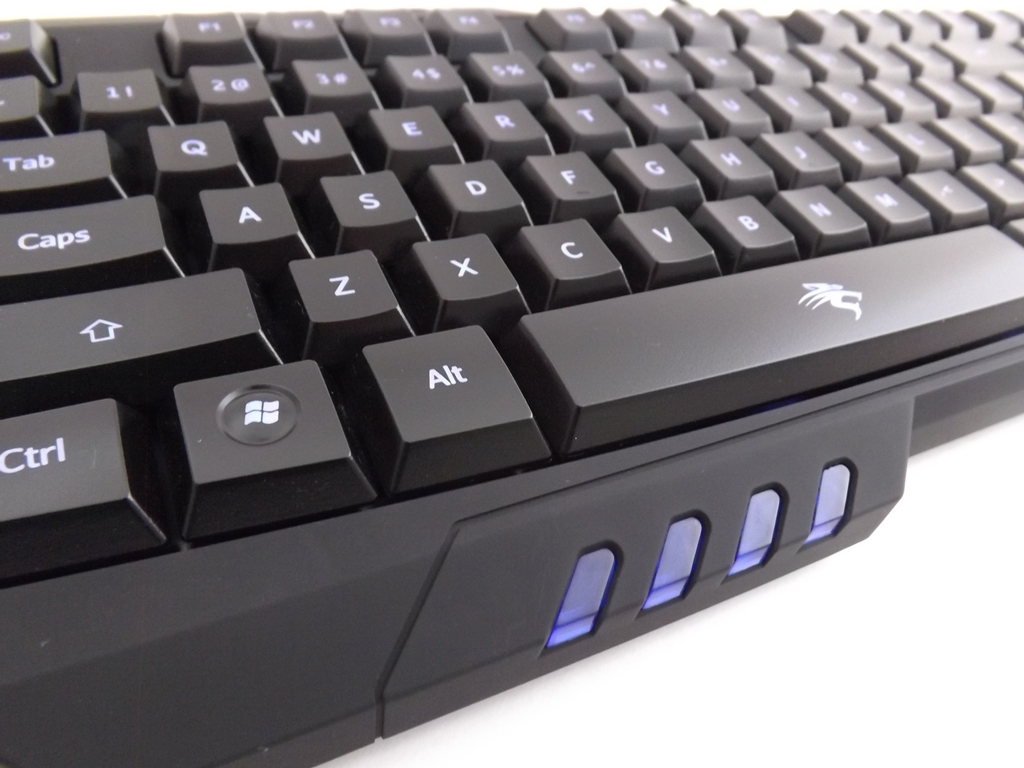 Sentey Phoenix: Closer Look - Sentey Phoenix Gaming Keyboard - Page 3
