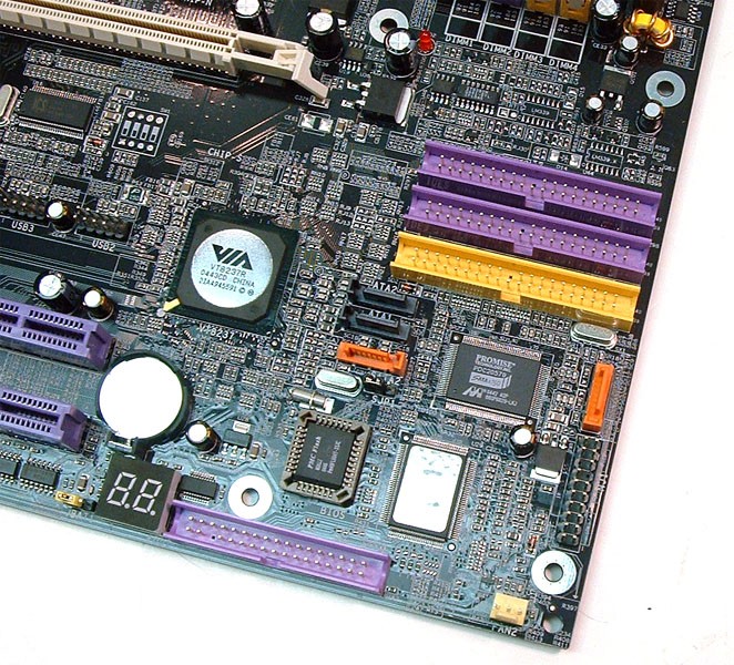 The Bundle and Layout - Soltek SL-K890Pro-939 - Page 3