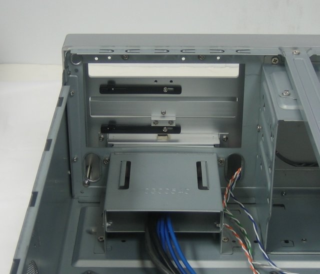 Interior - Silverstone LC17 HTPC Case Review - Page 3