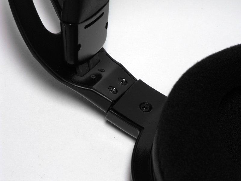 Closer Look - Thermaltake eSports Shock Spin Headset Review - Page 2