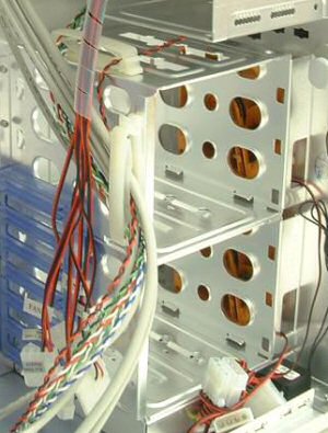 Features & Specifications continued - Thermaltake Xaser III V2000A - Page 3