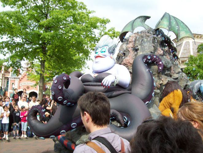 disney_parade_11.jpg from Stitch - hosted by Neoseeker