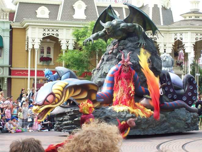 disney_parade_16.jpg from Stitch - hosted by Neoseeker