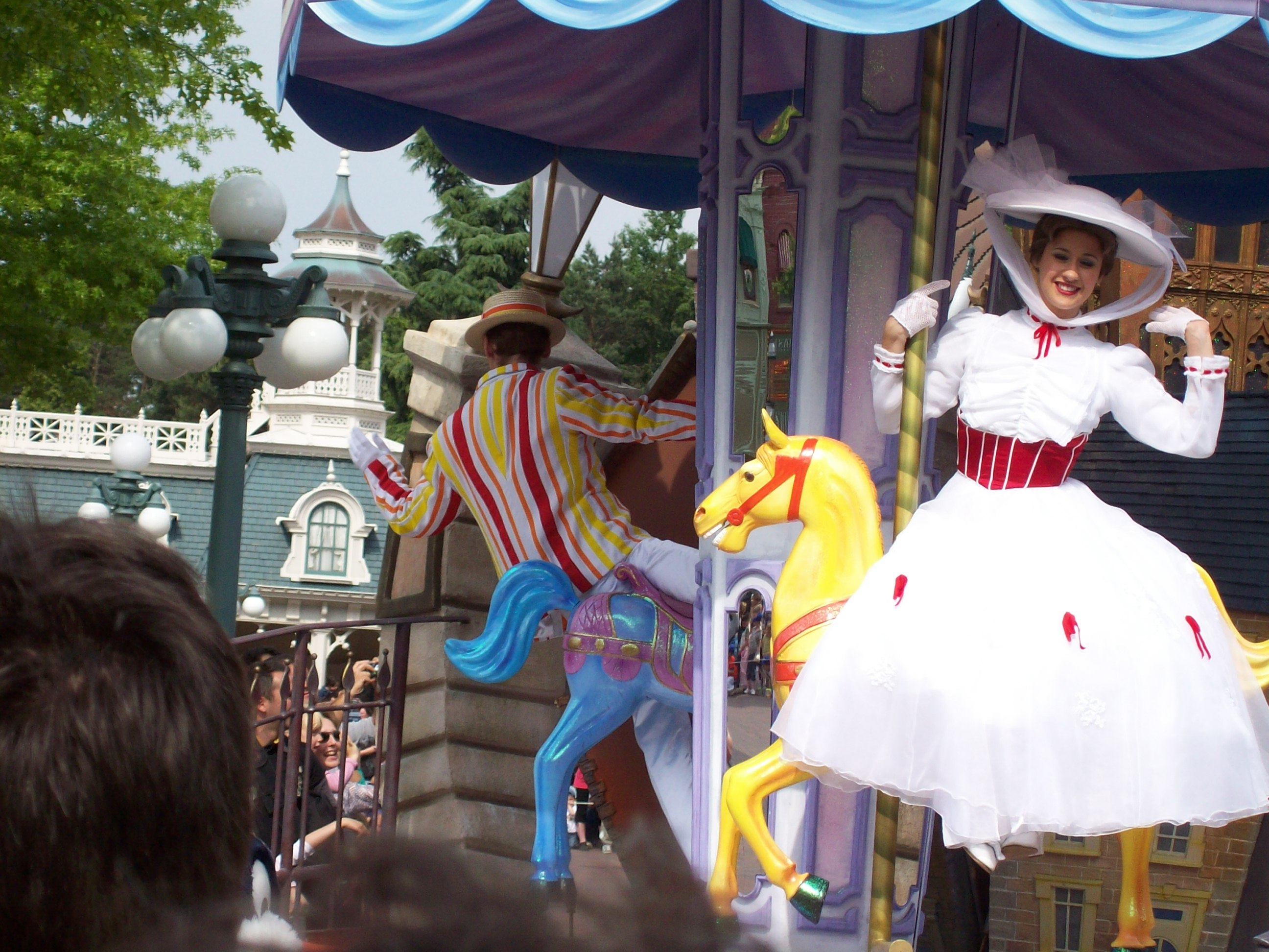 disney_parade_18.jpg from Stitch - hosted by Neoseeker