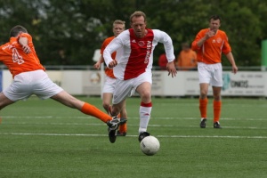 Peter van Vossen - Pro Evolution Soccer Wiki - Neoseeker